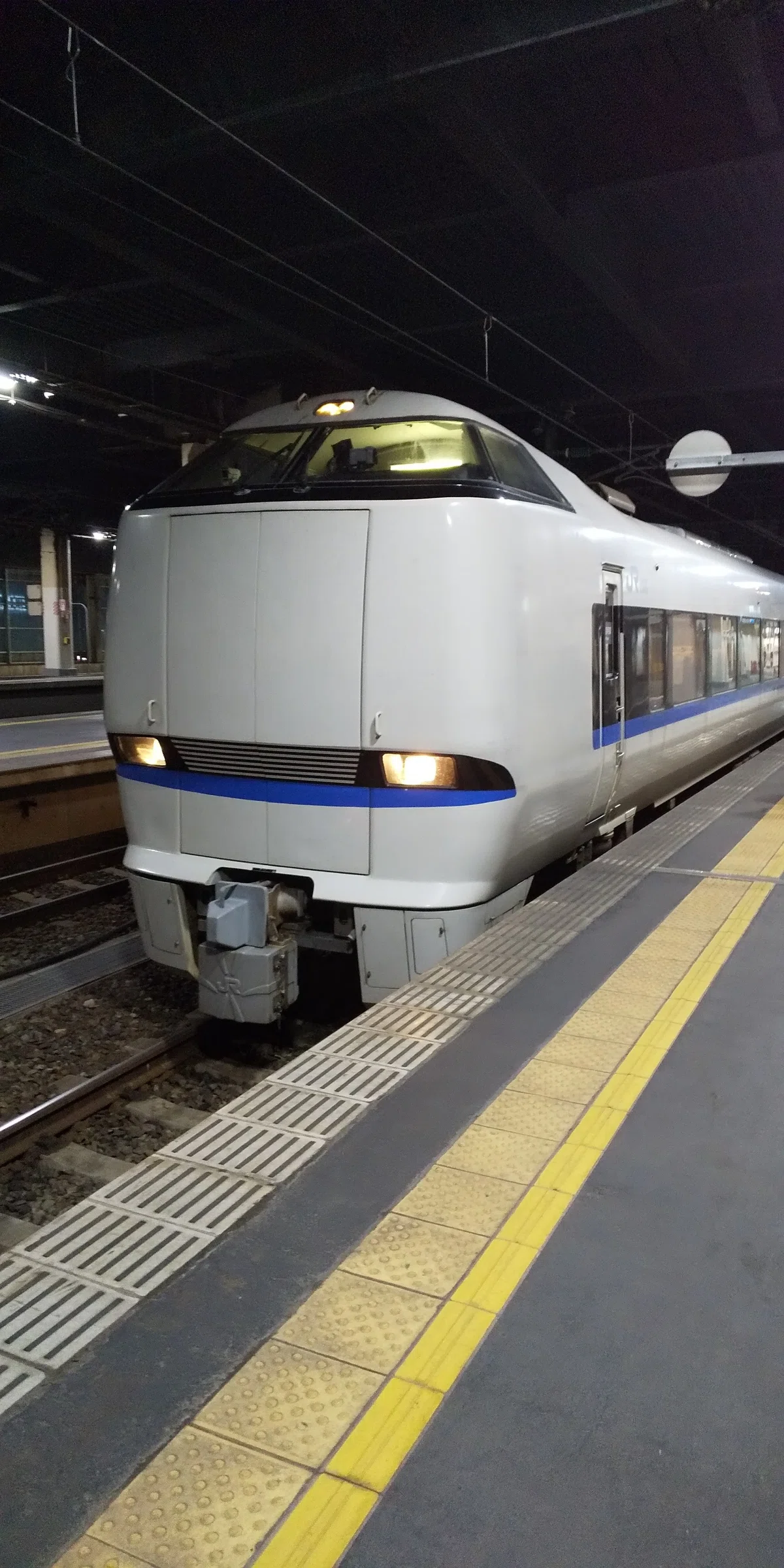 北陸特急乗り納めの旅④停車駅の少ないサンダーバード｜ryokichi
