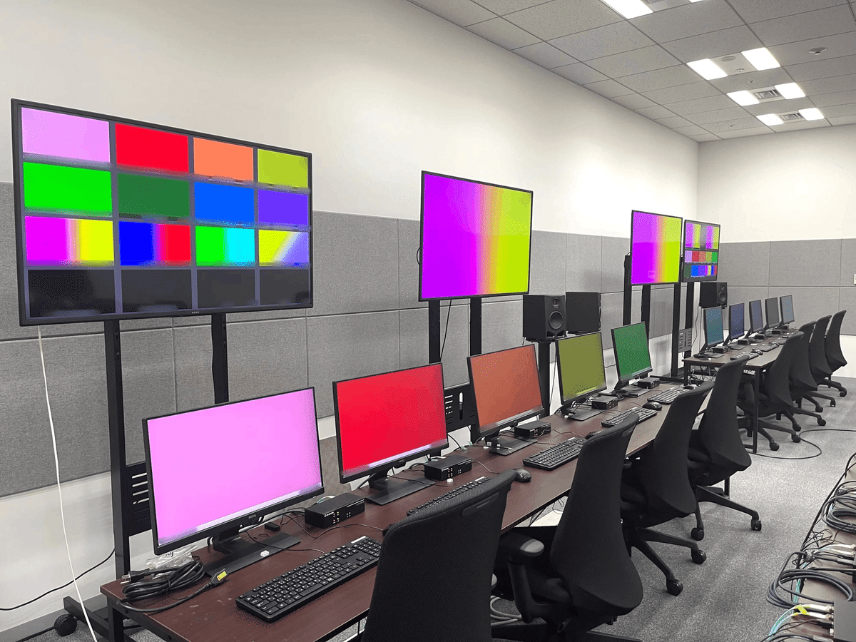 At the Forefront! A Sneak Peek at COVER Corporation’s New Studio!｜カバー ...