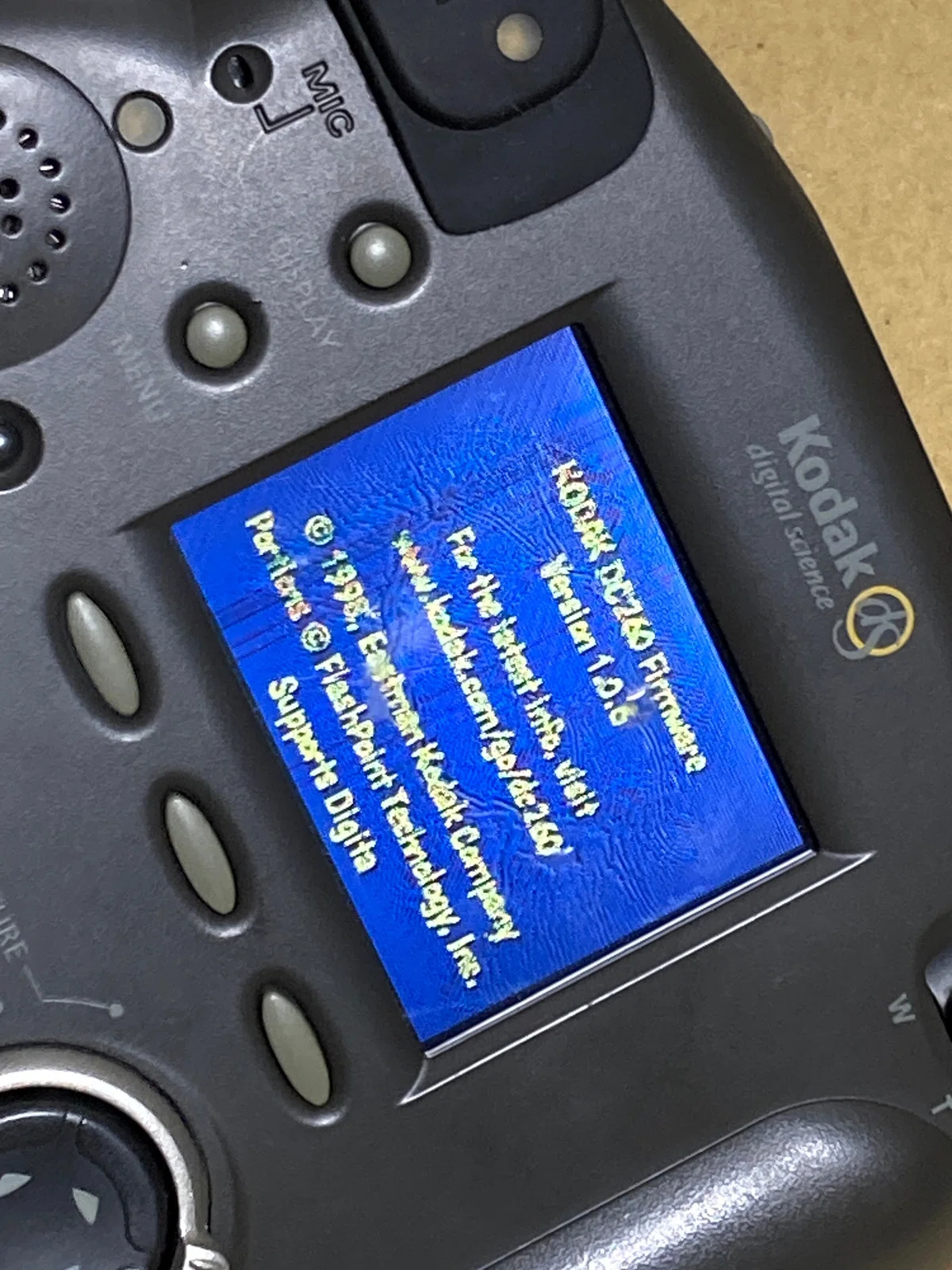 Kodak Digital Science DC260 1998は最初のDigita OS機｜Sven.