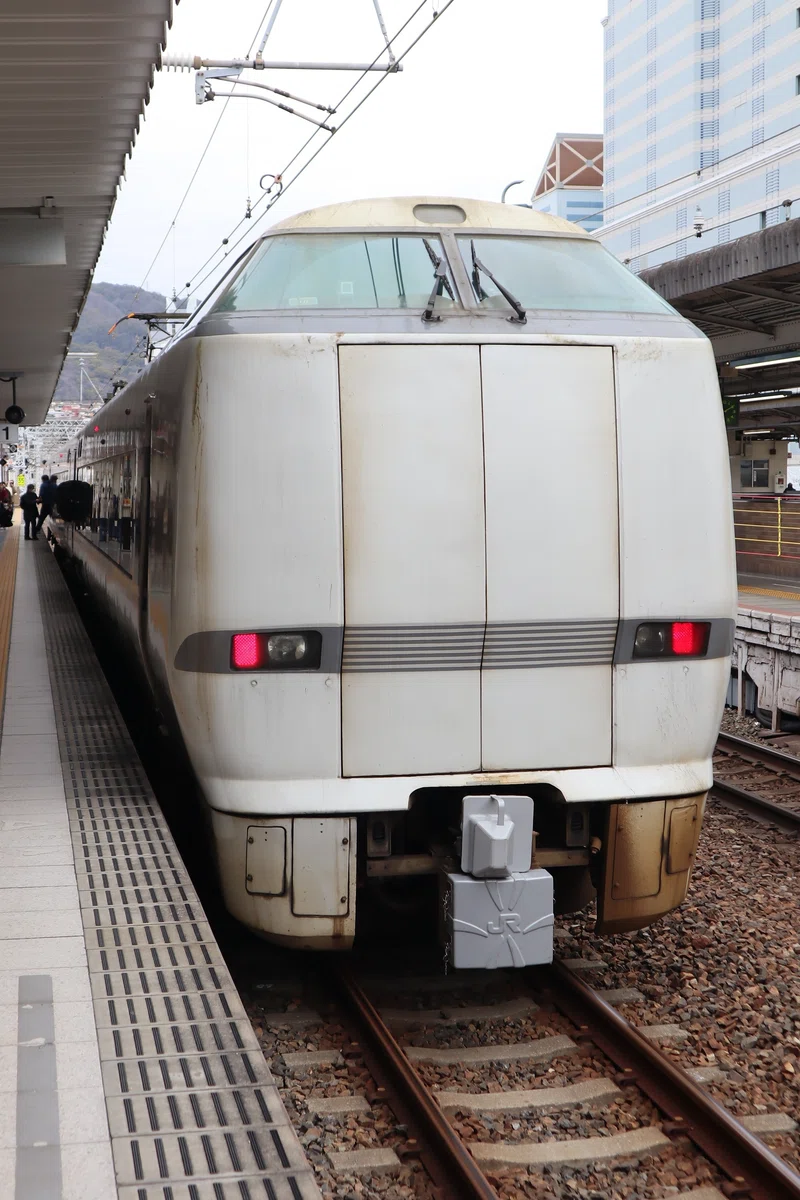 北陸特急乗り納めの旅⑤スーパー雷鳥（サンダーバード）復活！神戸から北方貨物線経由で金沢へ約4時間30分の旅｜ryokichi