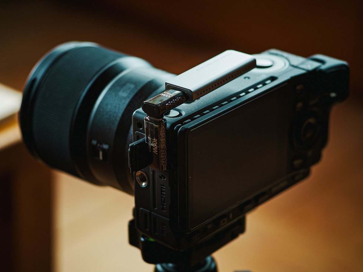 さらに進化！SIGMA fpとSSDのミニマルセットアップ｜玉井祐次郎