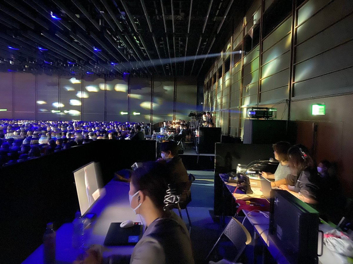 1000名を超える社員が一致団結・AI社長が質疑応答！JBCCグループ2024年度キックオフ【イベントレポート】｜JBCCホールディングス（JBCCグループ）