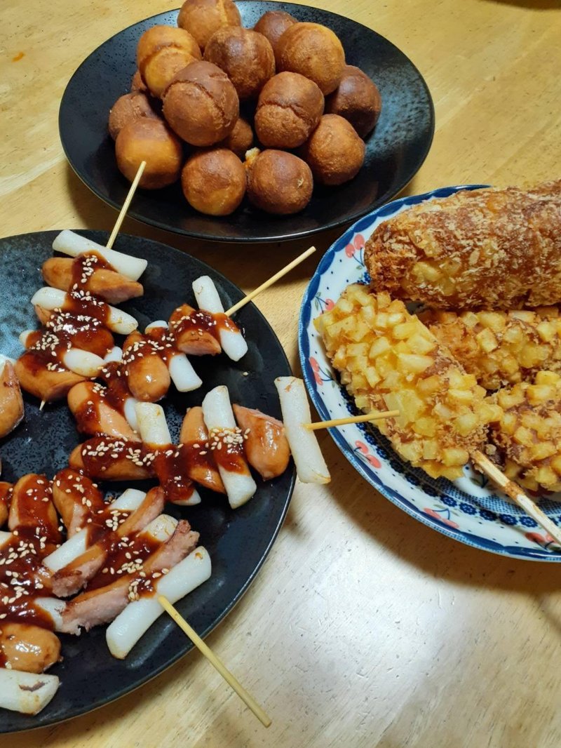 『娘が作ったチーズハットグ、ソトック、チーズボール』(塩分？)｜guttyo