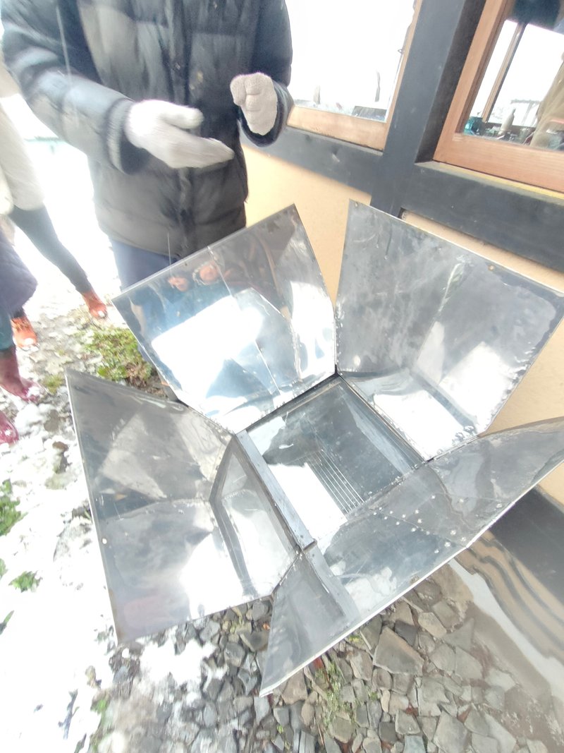 ソーラークッカー｜shanthi-usui