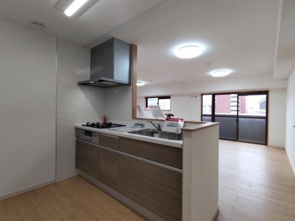 M-006 松山市萱町6丁目 リノベマンション 3LDK 1,950万円 51,051円/月々｜Link3Living