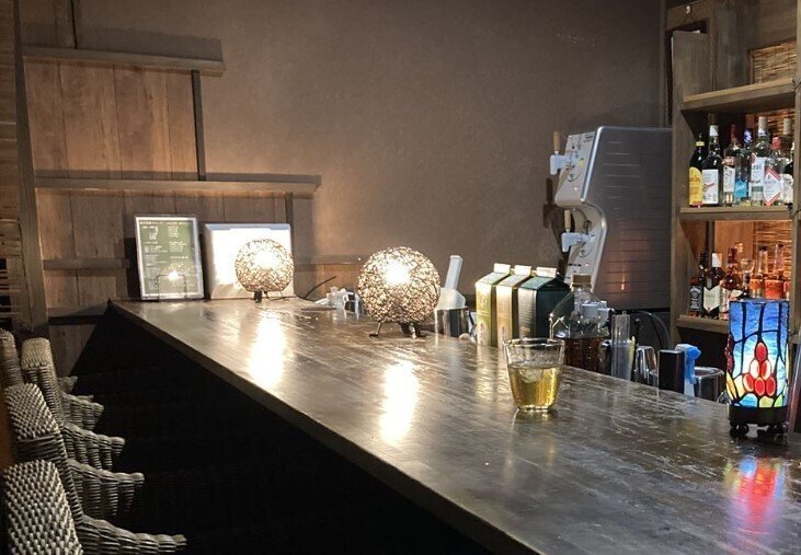 アジアンテイストのバー｜dgnfj