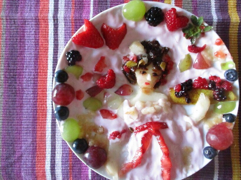 アルフォンス・ミュシャのmoet&chandonの女性―フルーツギャラリー風―｜Jacqueline