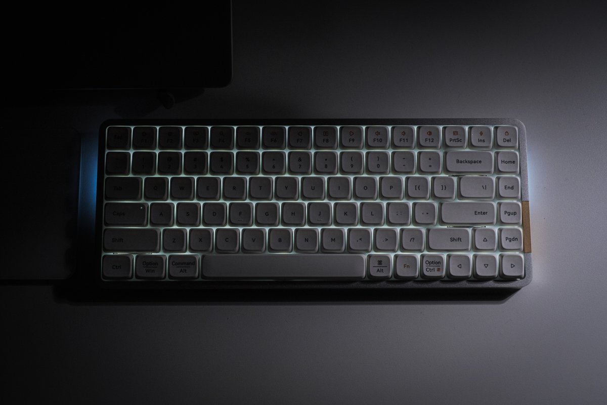 Lofree FLOWでキーボード沼への一歩を踏み出したかもしれない｜Harushika