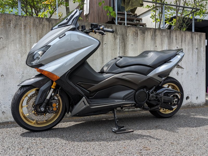 フェンダーレスとカウルミラーレス‥｜Re:TMAXとボク