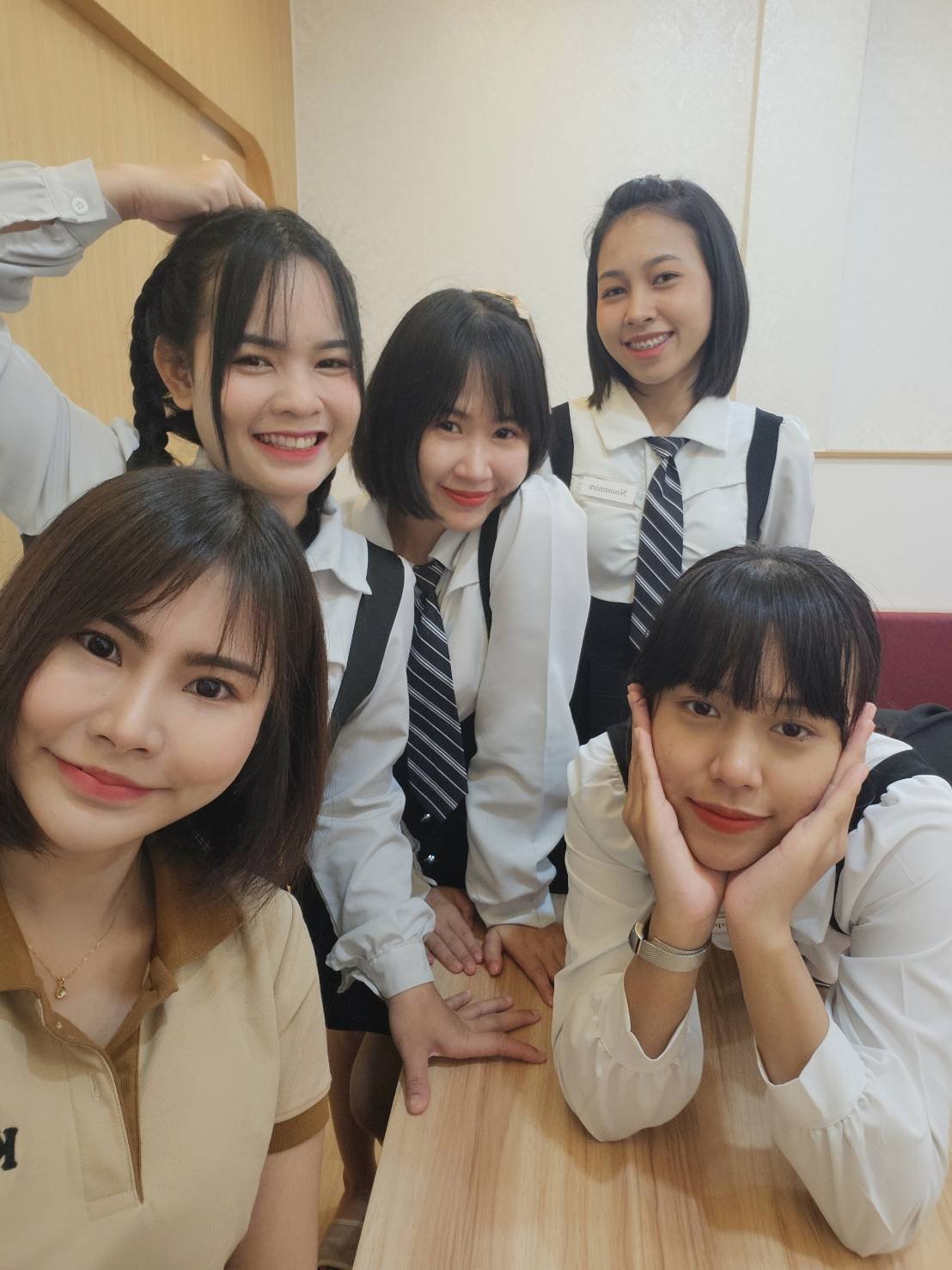 スタッフ紹介シリーズvol 2「リンピン」ベトナム理髪店【kawaii Barber And Mssage】小さいけれど～根性は～タイランドいち