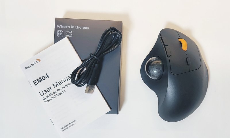 トラックボールマウスの新定番？/ProtoArc EM04とLogicool M575を徹底比較｜わちゃ