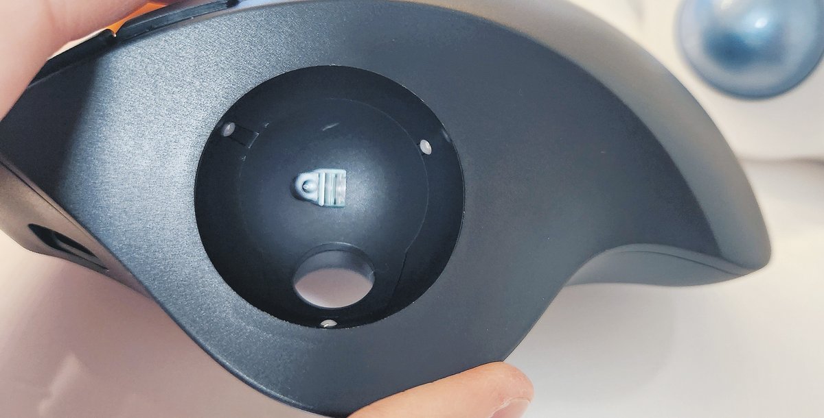 トラックボールマウスの新定番？/ProtoArc EM04とLogicool M575を徹底比較｜わちゃ