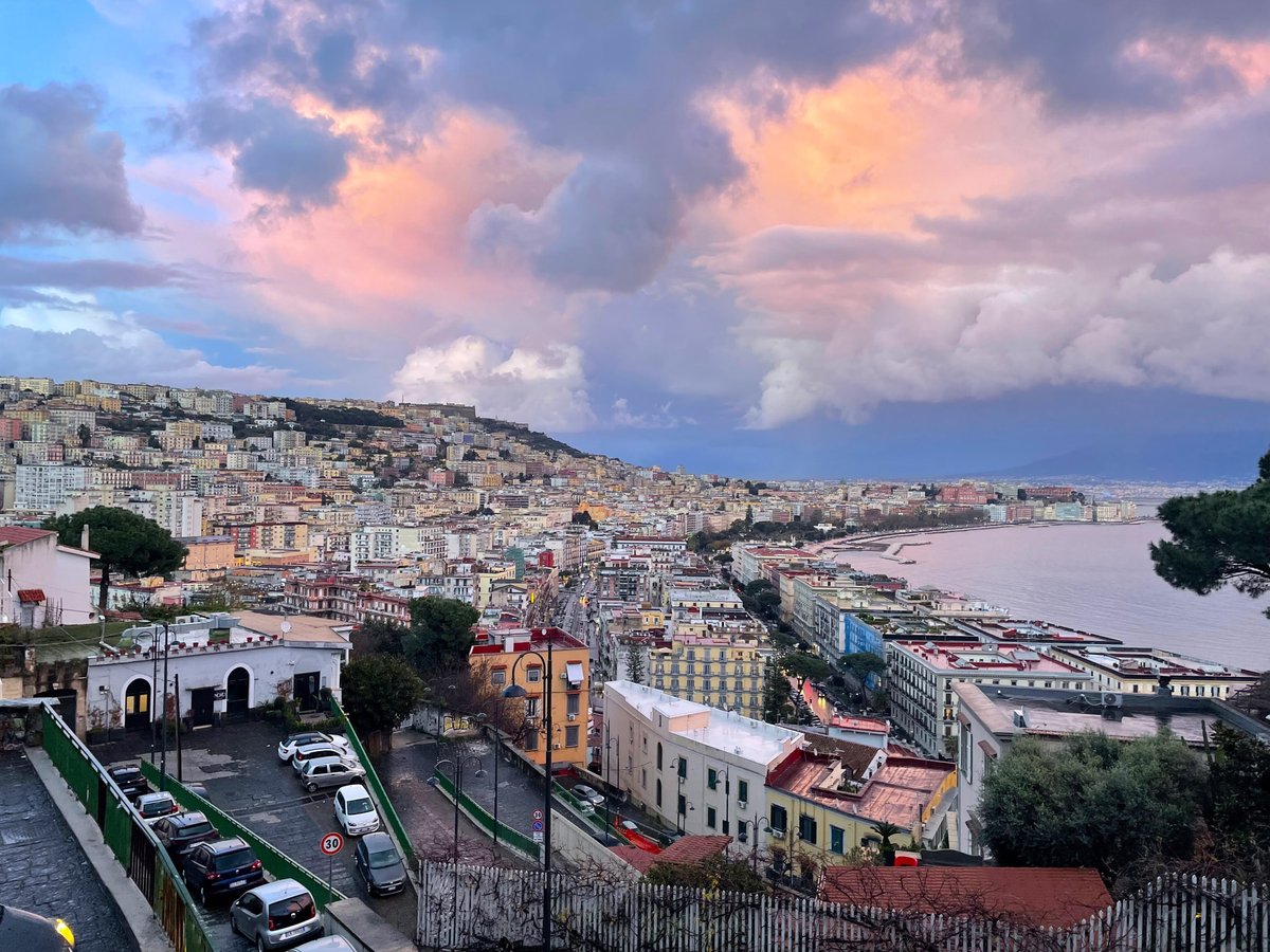 【イタリア縦断】終着地ナポリにて、憧憬のサンタルチア。｜桜