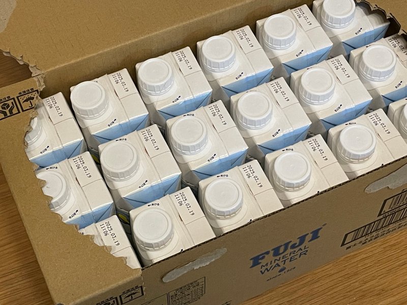 ペットボトルの代わりに、紙パックの水を試してみる｜Nasue
