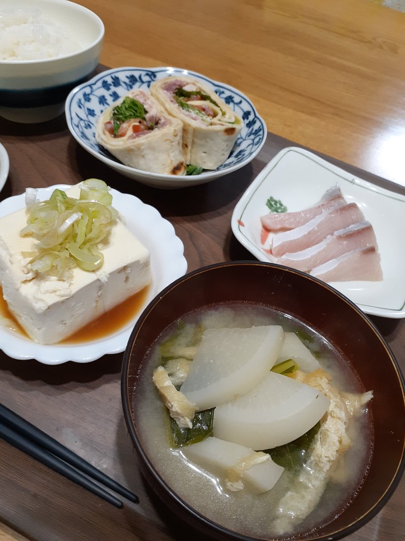 『蕪のお味噌汁』(塩分0.9g)｜guttyo