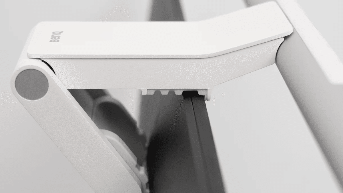 さらに進化して便利になったBenQ ScreenBar Pro モニターライトレビュー｜斎藤 朱門 (Shumon Saito) / Landscape Photographer