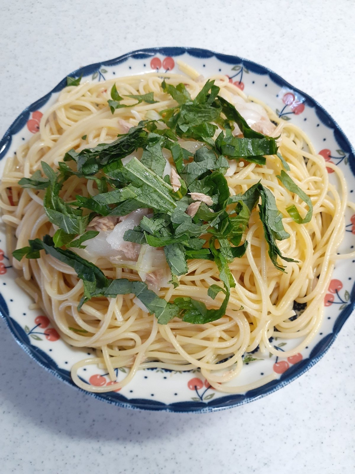 『大葉とツナの和風パスタ🍝』(塩分1.8g)｜guttyo