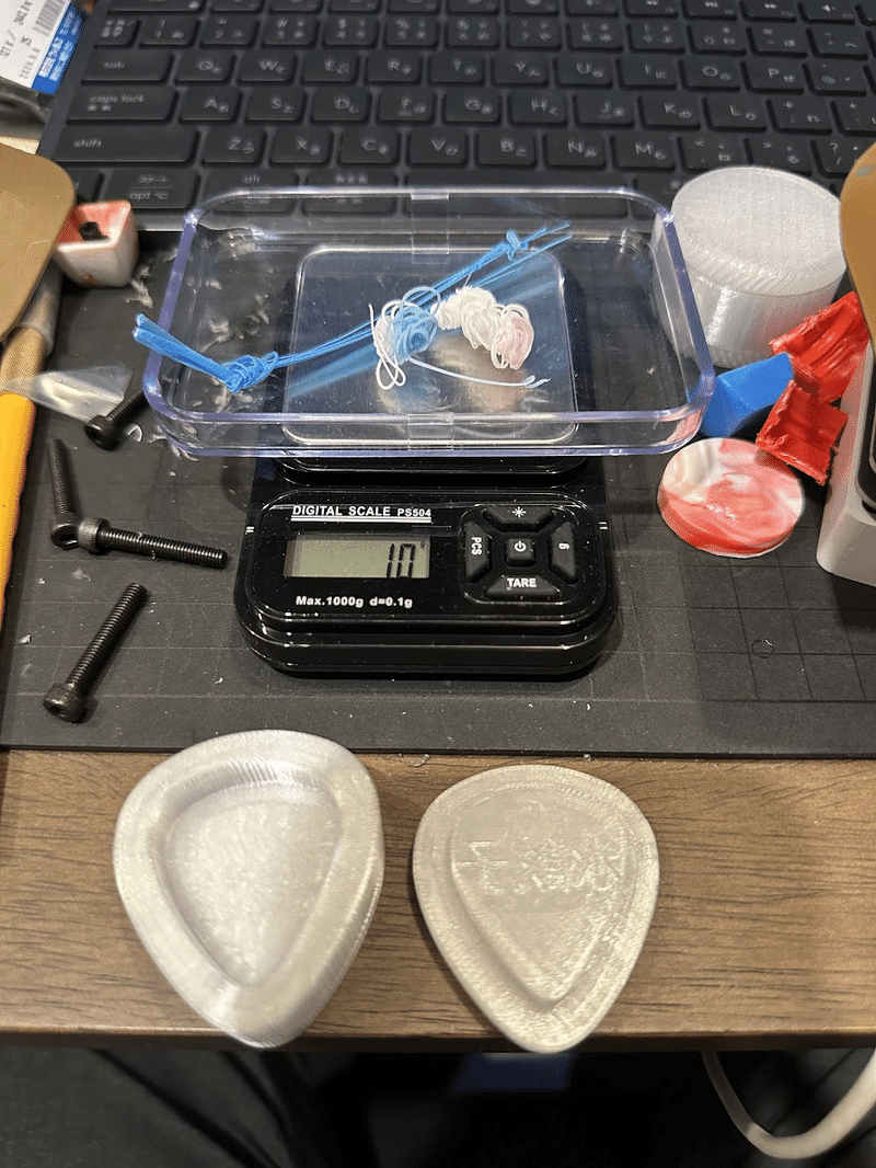 推しバンドのピックキーホルダーを作る｜ysk