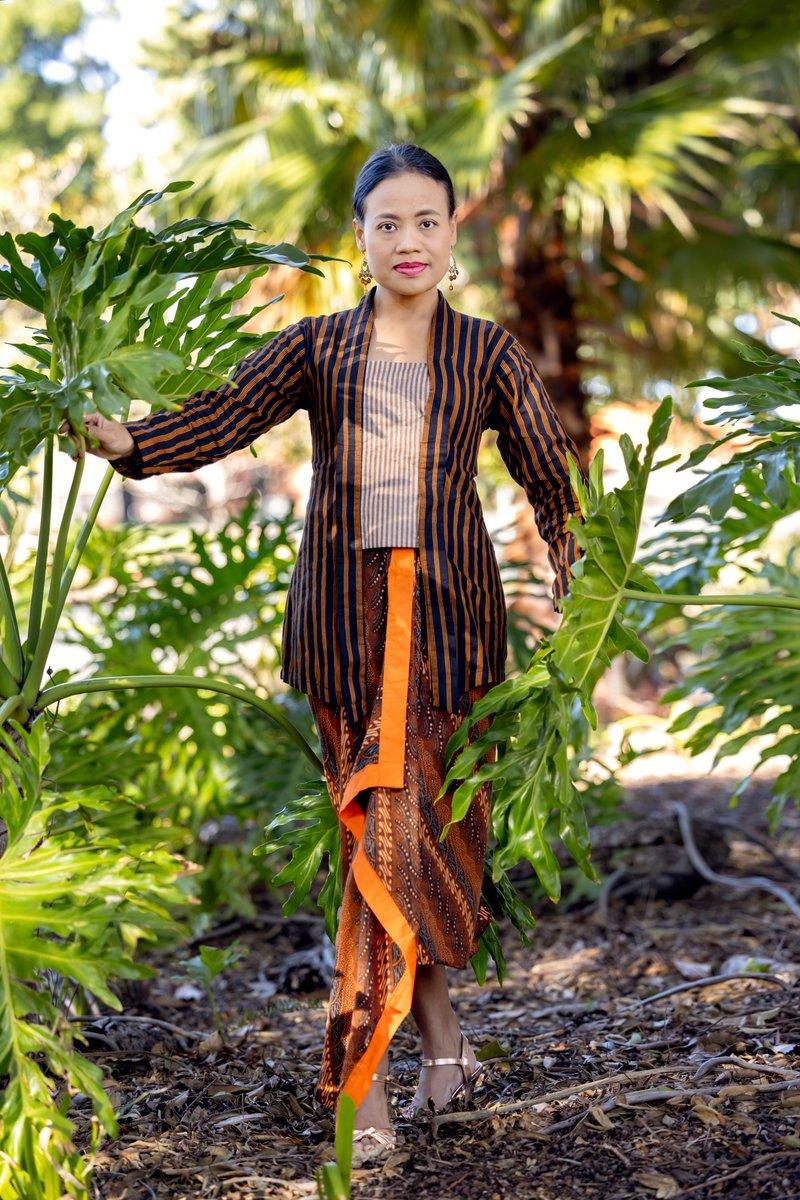 70-200mmレンズ #6 インドネシア衣装｜Miwako Lucy