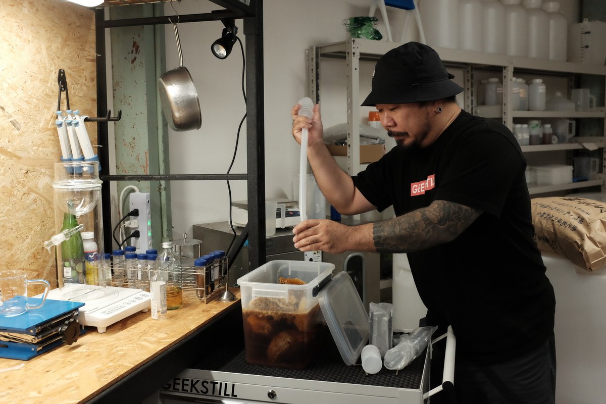 #29 フルーツ大国・山梨で蒸留されるGEEKSTILLの滋味深さ｜酒屋・ボトルショップ salo