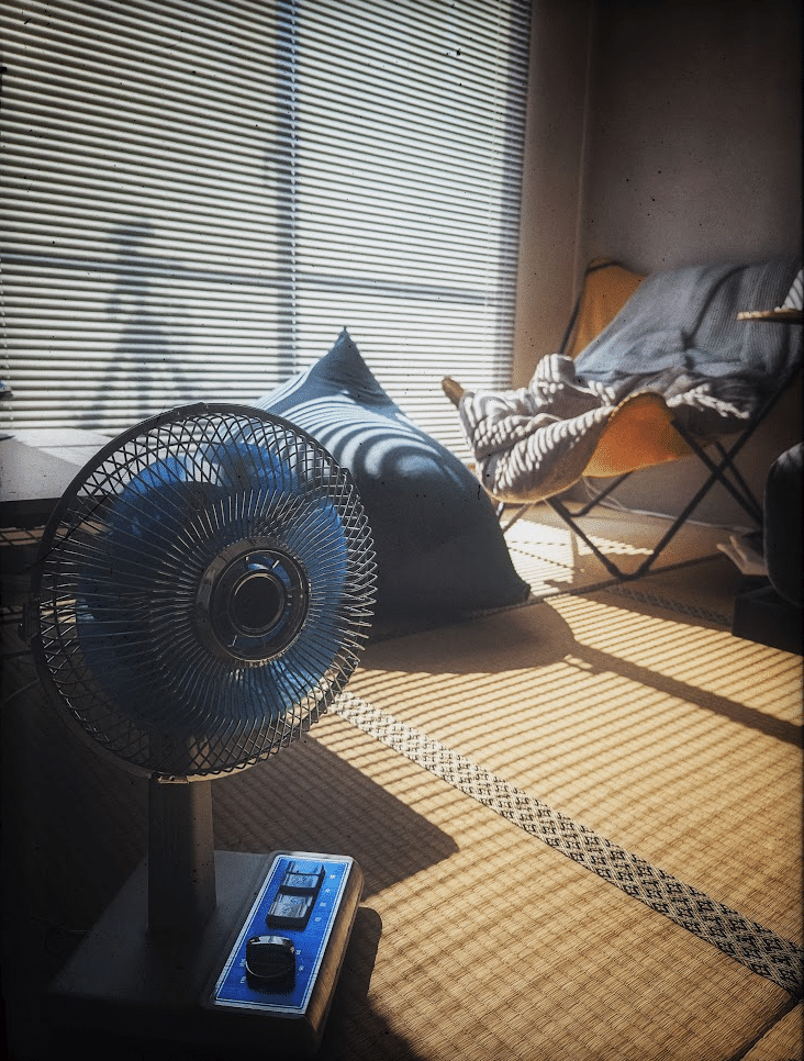 レトロ扇風機が和室にも合っておしゃれで良い｜FRYX CGデザイナーのライフログ
