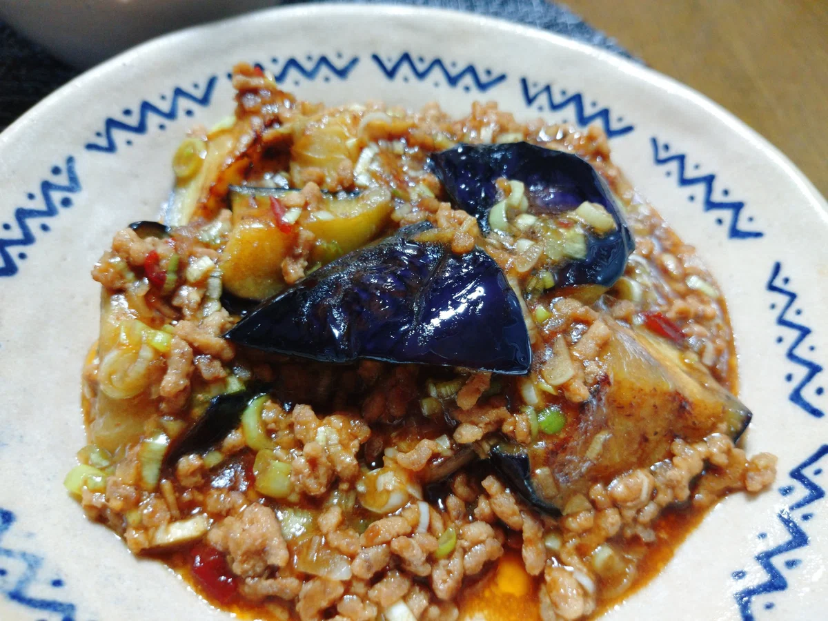 麻婆茄子とトマ玉キクラゲ炒め｜jun