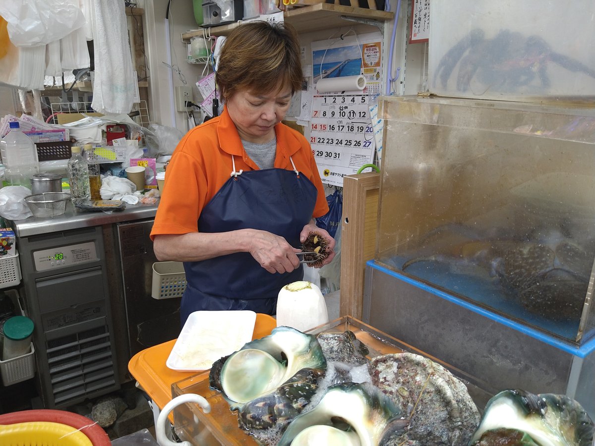 庶民も牧志公設市場を楽しむー優良店をご紹介｜macari