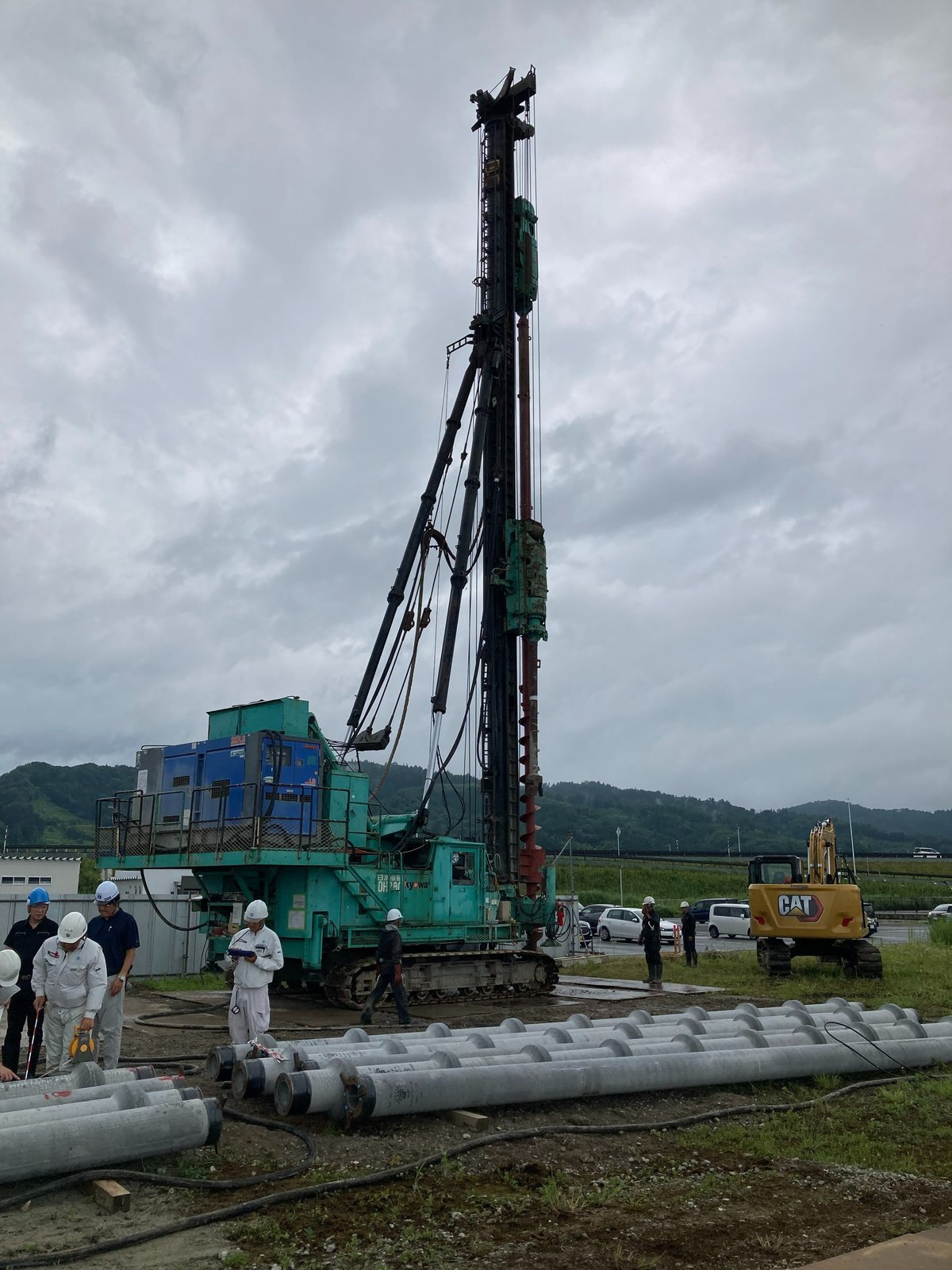 農水省SBIRフェーズ3基金事業の統合実証工場の杭打ちがスタート｜松田祐樹＠MD-Farm