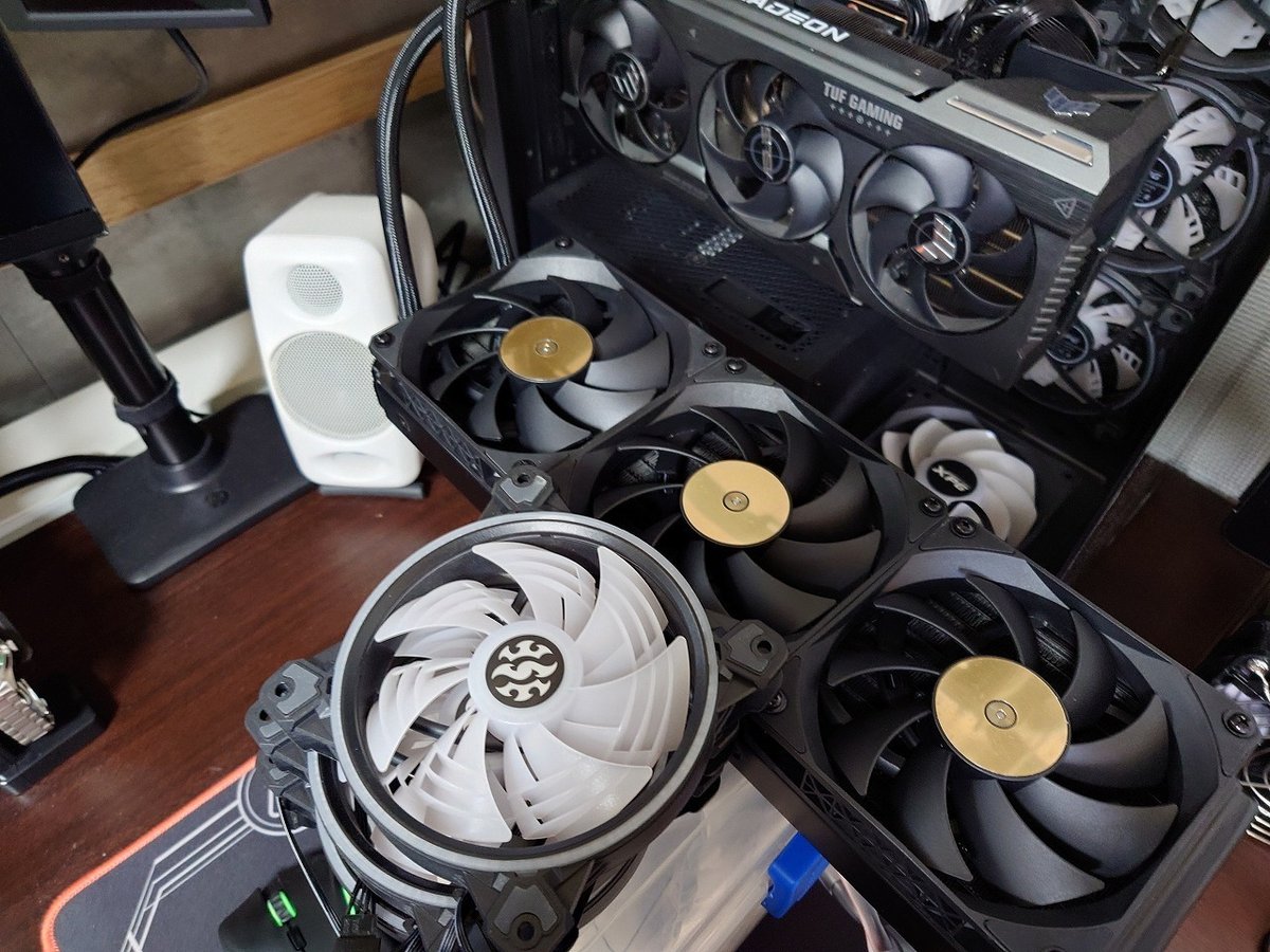 中回転域で静音化：CWTP 高風圧&静音120mmファン CWTP-FN120B｜香月聡司