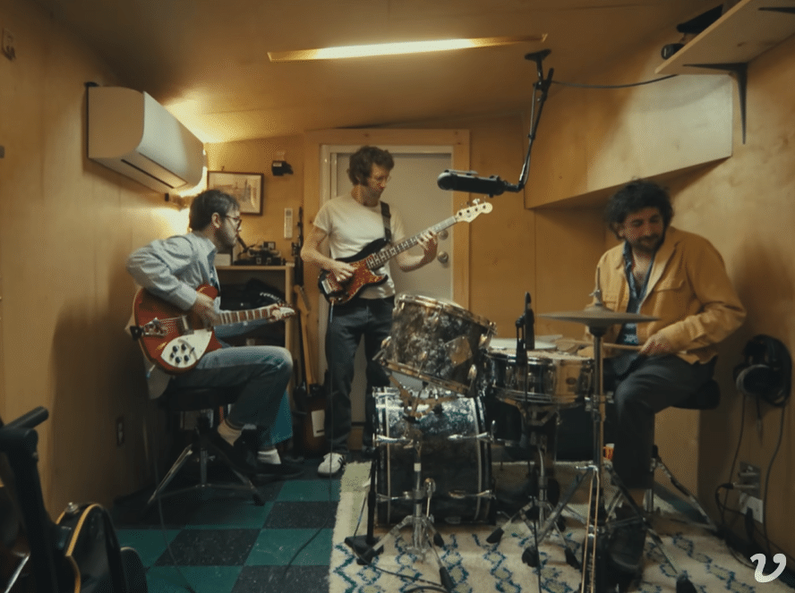 Vulfmonニューアルバム『Dot』徹底解説 /// Jack Strattonが辿り着いたミニマル・ポップの世界｜Dr.ファンクシッテルー