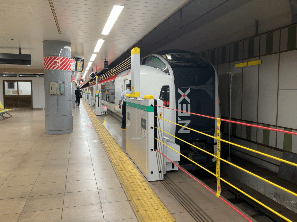 E259系「成田エクスプレス」と「しおさい」乗り継ぎの旅｜Yukimura Ani