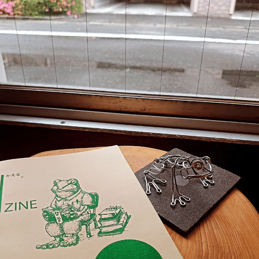 【梅雨入りと新入りカエル】2024/06/10｜comxcom古