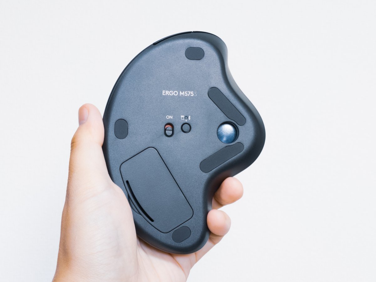 【ガジェットレビュー】コスパ最高！トラックボールマウス ロジクール M575S｜EmuLog＠在宅ワーク&ガジェット好き&物欲解放の備忘録