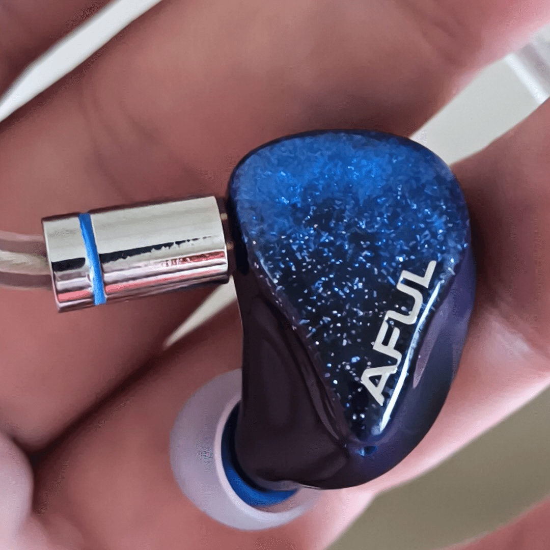 AFUL（アフー）Explorer はやや暖色ニュートラルの万能系上級入門機のひとつ #PR｜西野績葉