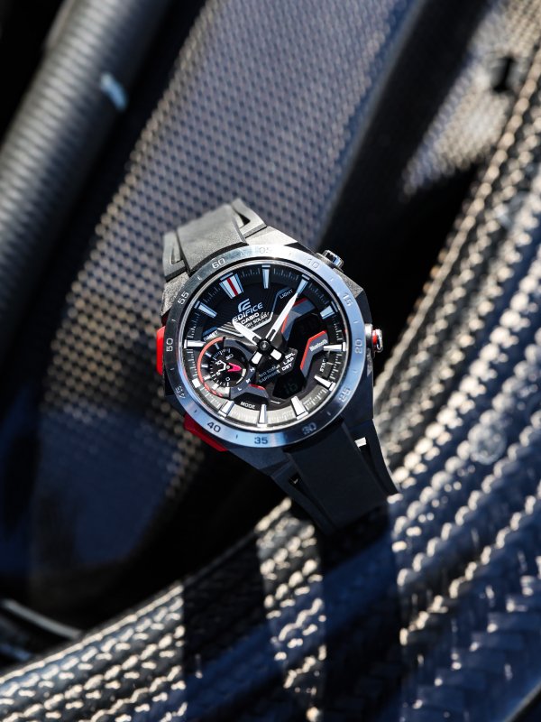 中の人はモータースポーツの大ファン？！ カシオの時計ブランドのエディフィスX公式アカウント担当者に突撃インタビュー｜カシオ計算機株式会社