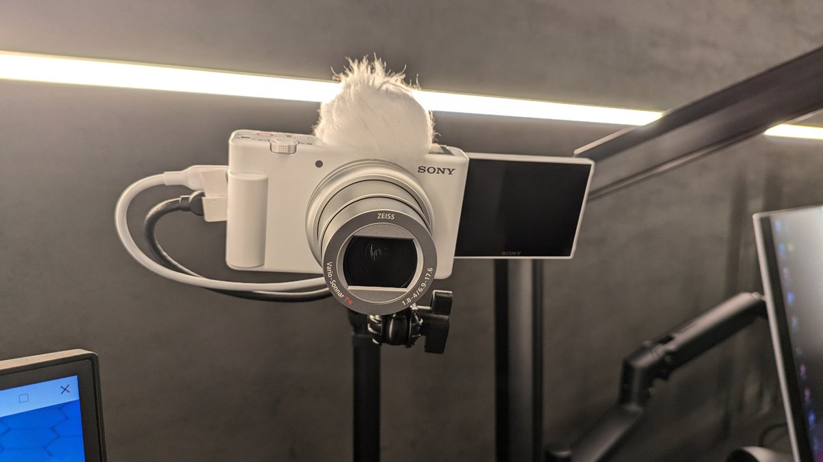 eスポーツ秘密基地に潜入！「REJECT HUB」にレジェンドプレイヤーが集結｜ソニー株式会社｜広報note