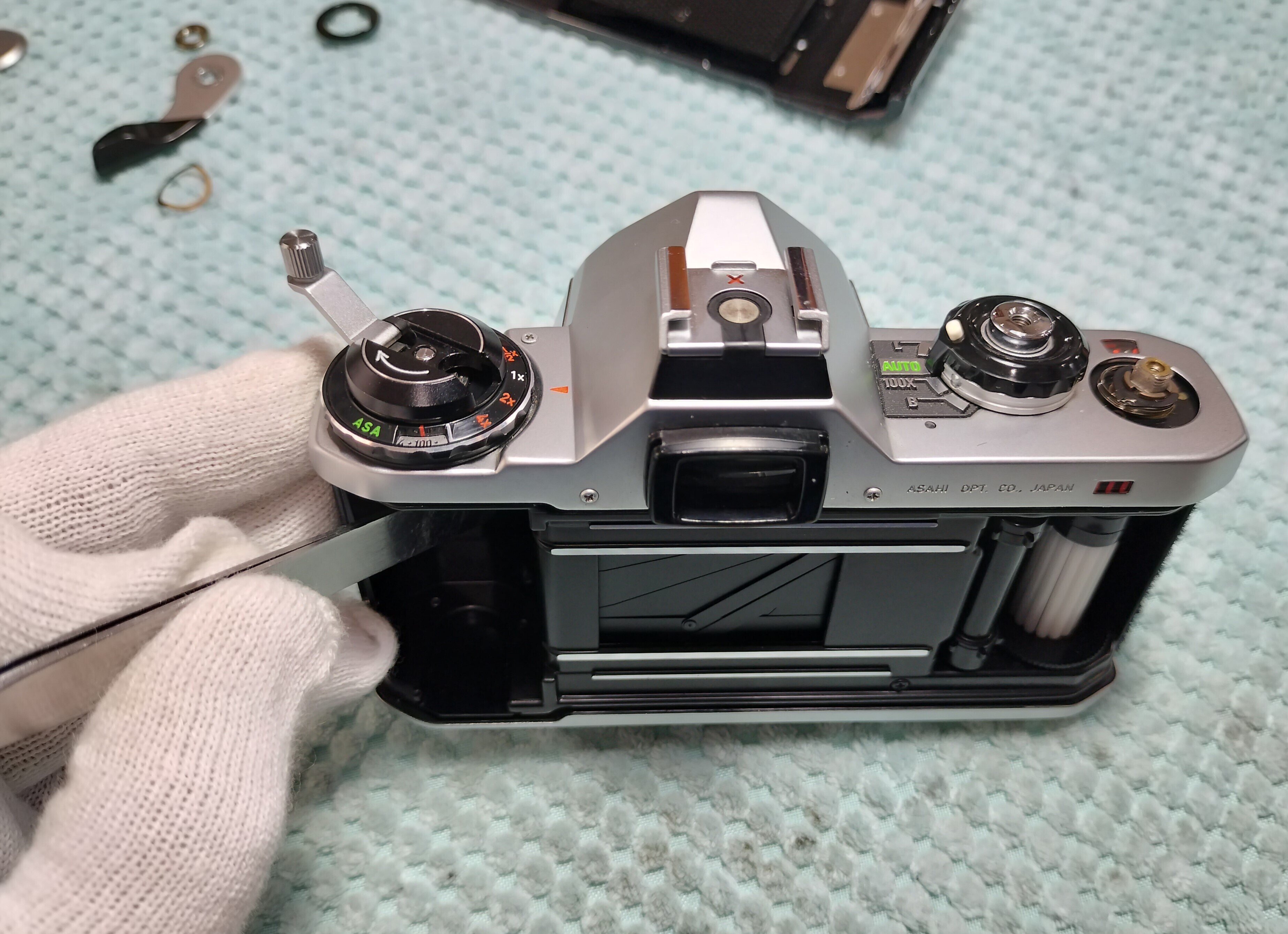 Pentax MEの分解|フィルムカメラ修理のアクアカメラ Pentax MEの分解|フィルムカメラ修理のアクアカメラ
