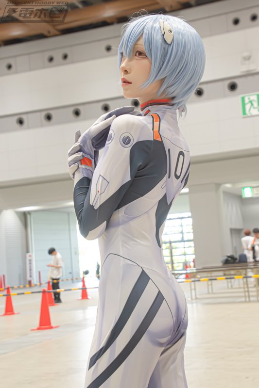 【C104】コスプレ写真レポート②『エヴァ』『学マス』『ウマ娘』『NIKKE』『崩壊：スターレイル』『2.5次元の誘惑』『涼宮ハルヒの憂鬱』『チェンソーマン』など！2日目（2024年8月12日 ...