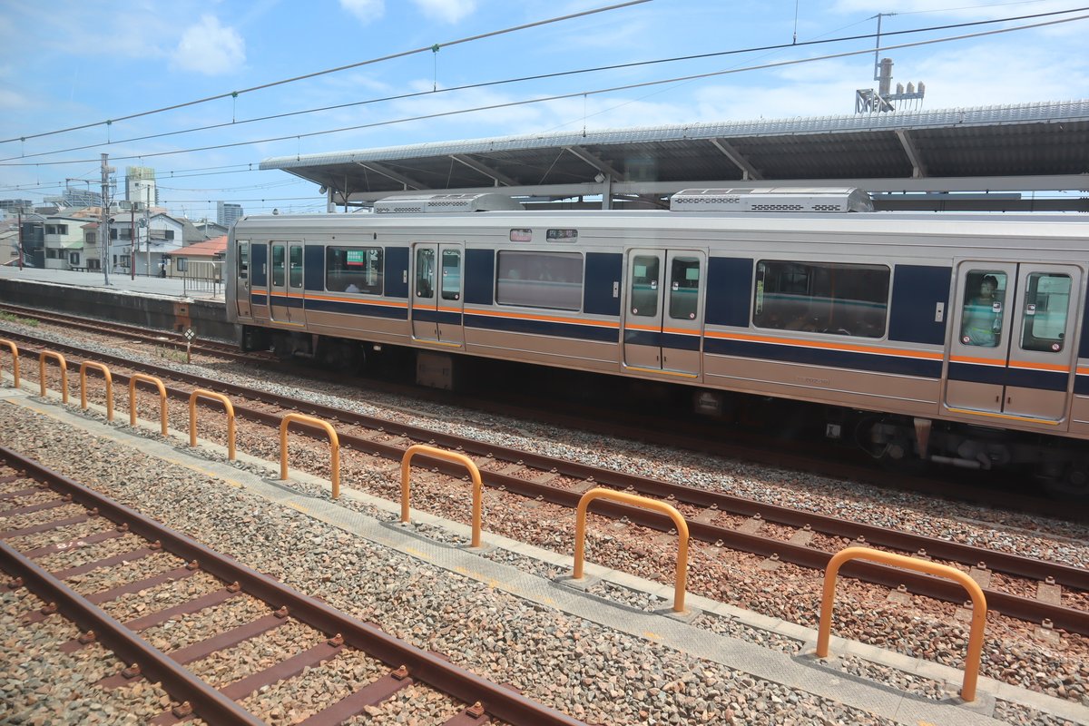 JR西日本287系で京阪神の貨物駅へ入線（クラブツーリズム鉄道部関西貨物線ツアー）｜ryokichi