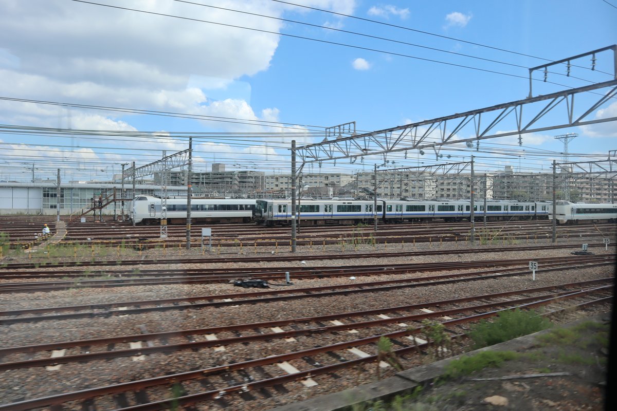 JR西日本287系で京阪神の貨物駅へ入線（クラブツーリズム鉄道部関西貨物線ツアー）｜ryokichi