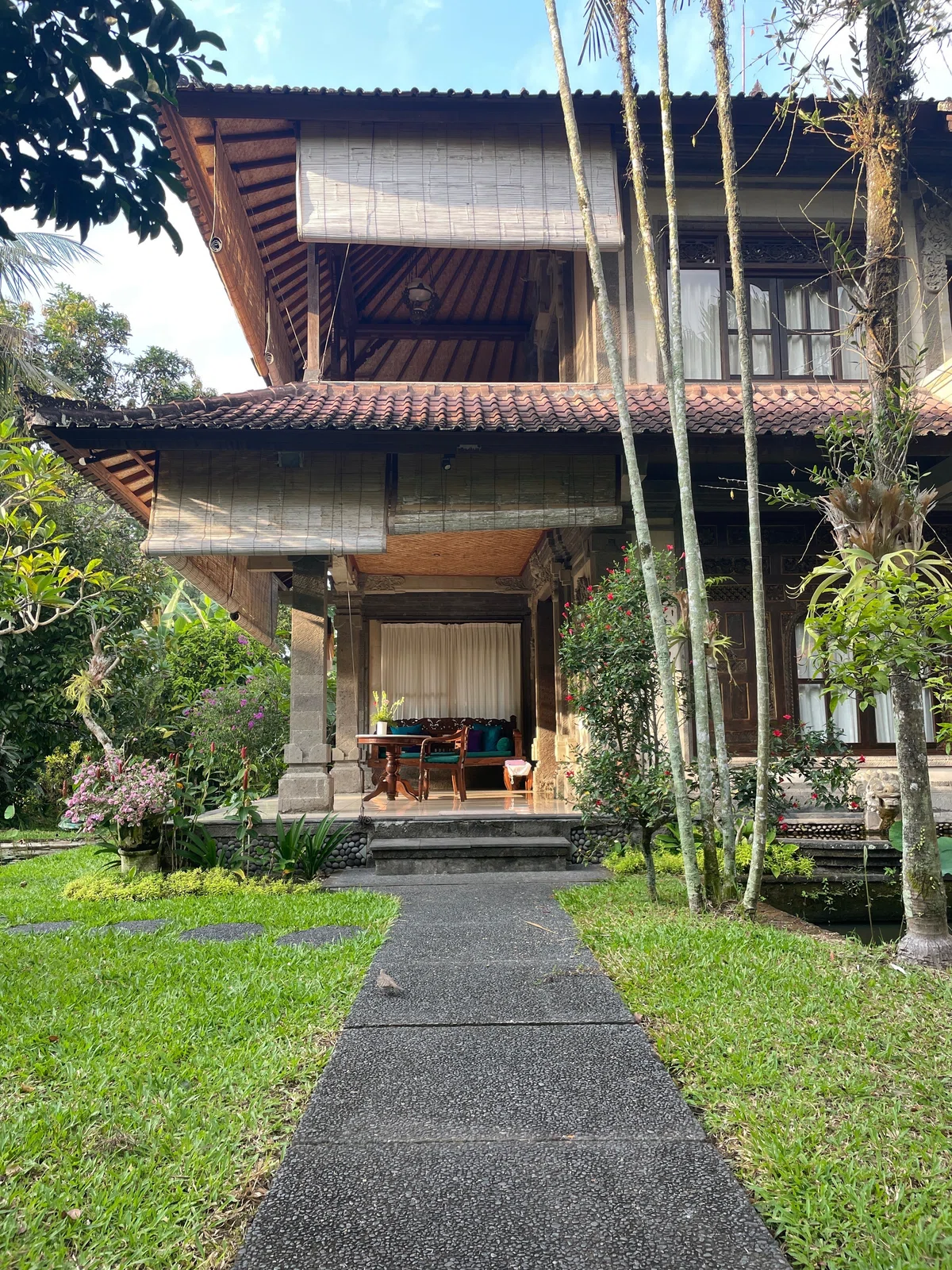【バリ島旅行】ウブドの喧騒と静けさと｜暫時晴