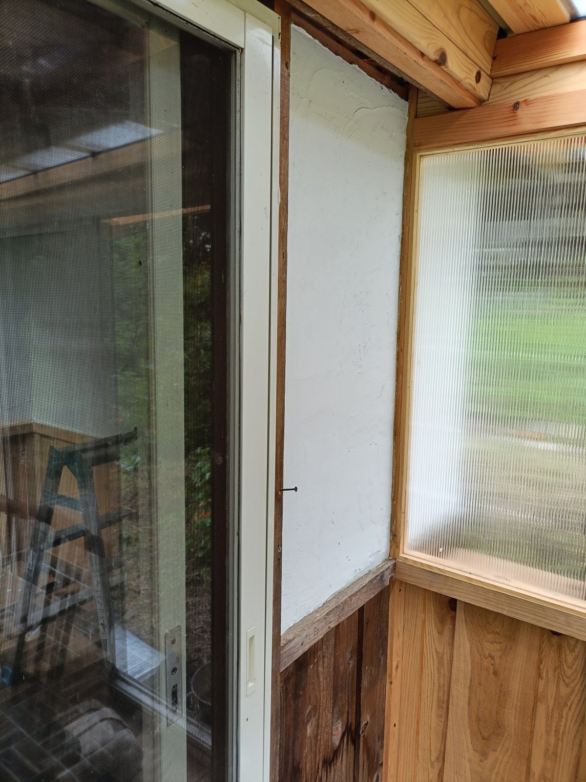 ガーデンコテージタルタル庵 壁漆喰塗り｜shanthi-usui