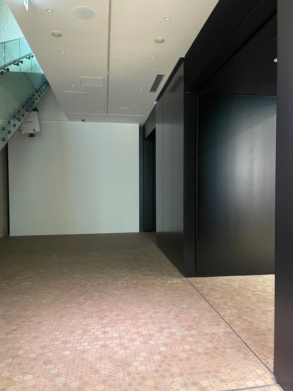 み展】アーティスト「達」によるギャラリーツアー・レポ～後編～｜Keio Museum Commons (慶應義塾ミュージアム・コモンズ)