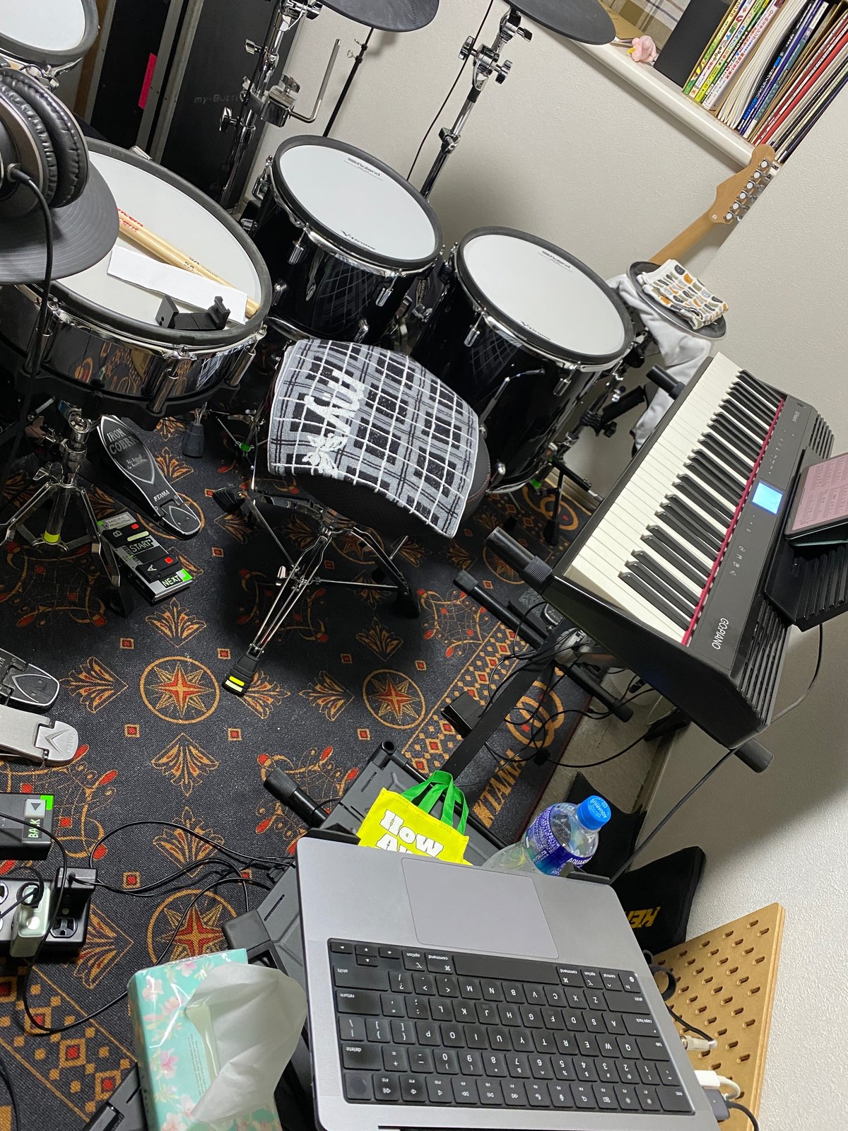 無理やりな制作部屋だけど…｜hikodrums