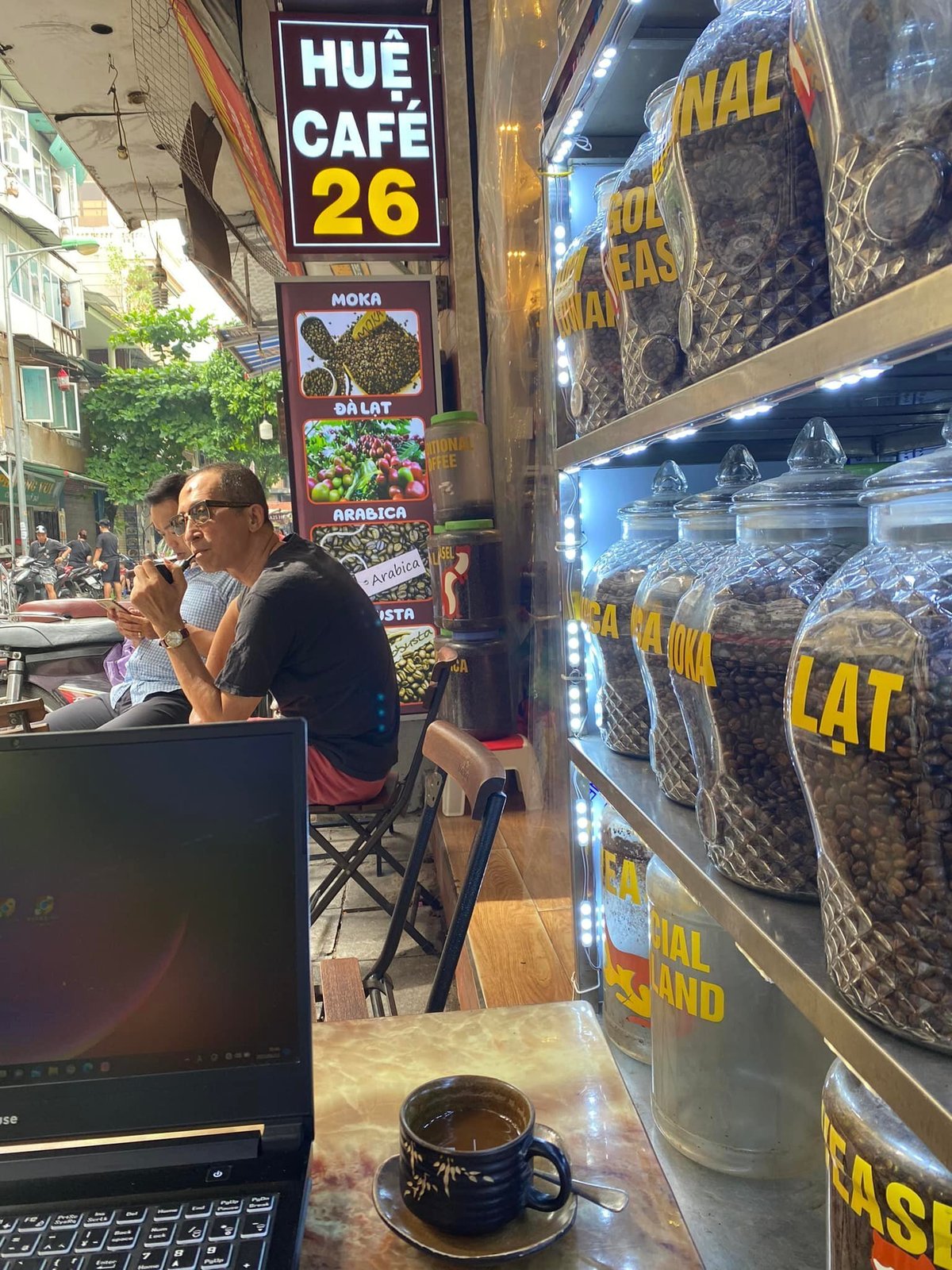 10カ月140万円の世界一周旅行 2．ベトナムでコーヒーを｜Tosh Hash