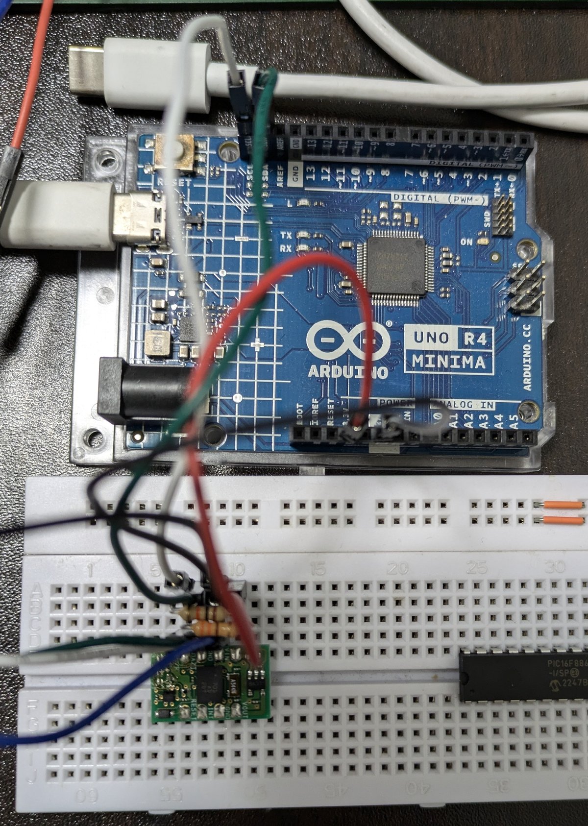 BNO055とArduino UNO R4 MINIMAでI2C通信｜gimm