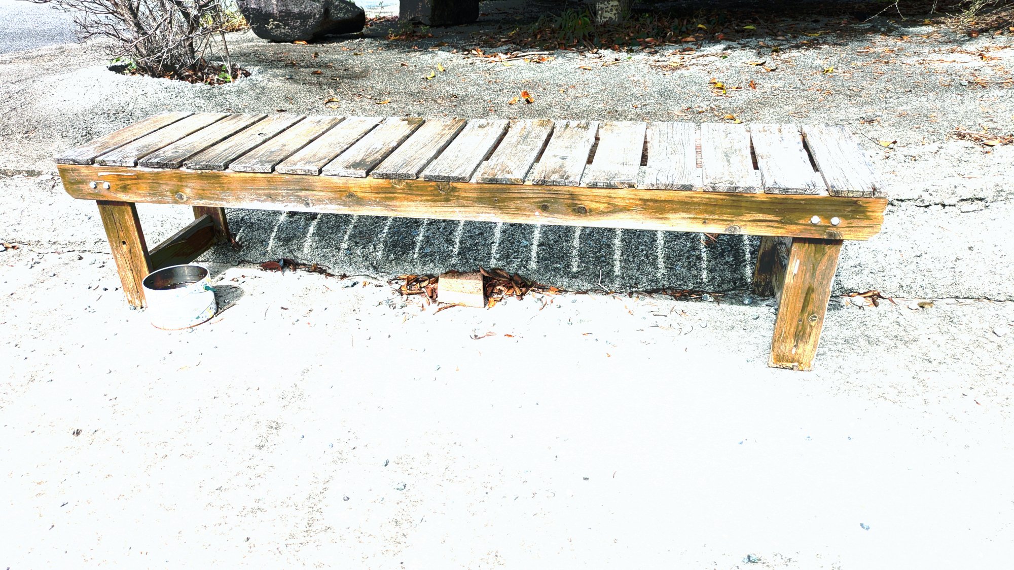 ご機嫌なおじさん家のベンチ｜ちーちゃんのめも帳