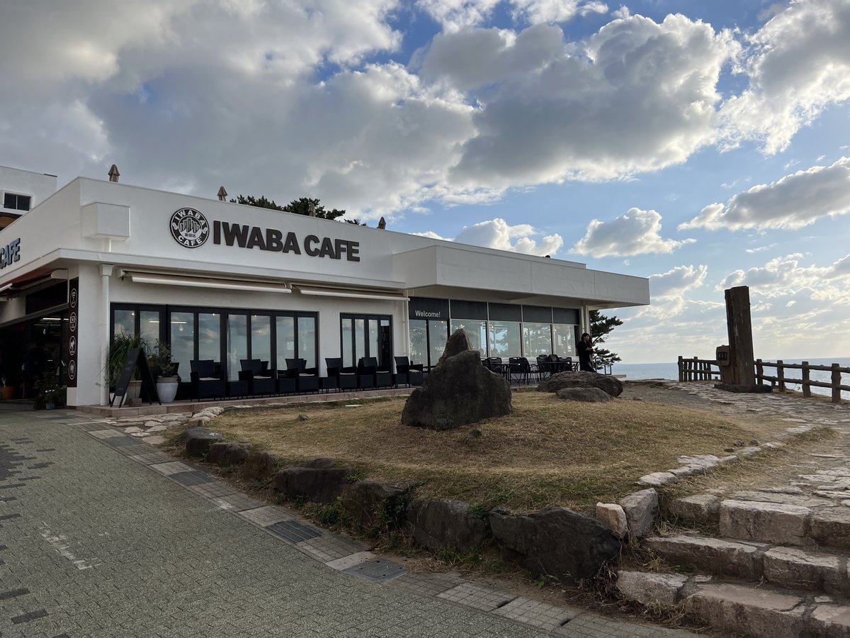 福井県の絶景スポット・東尋坊の「IWABA CAFE」で特別なティータイム｜Shazzan