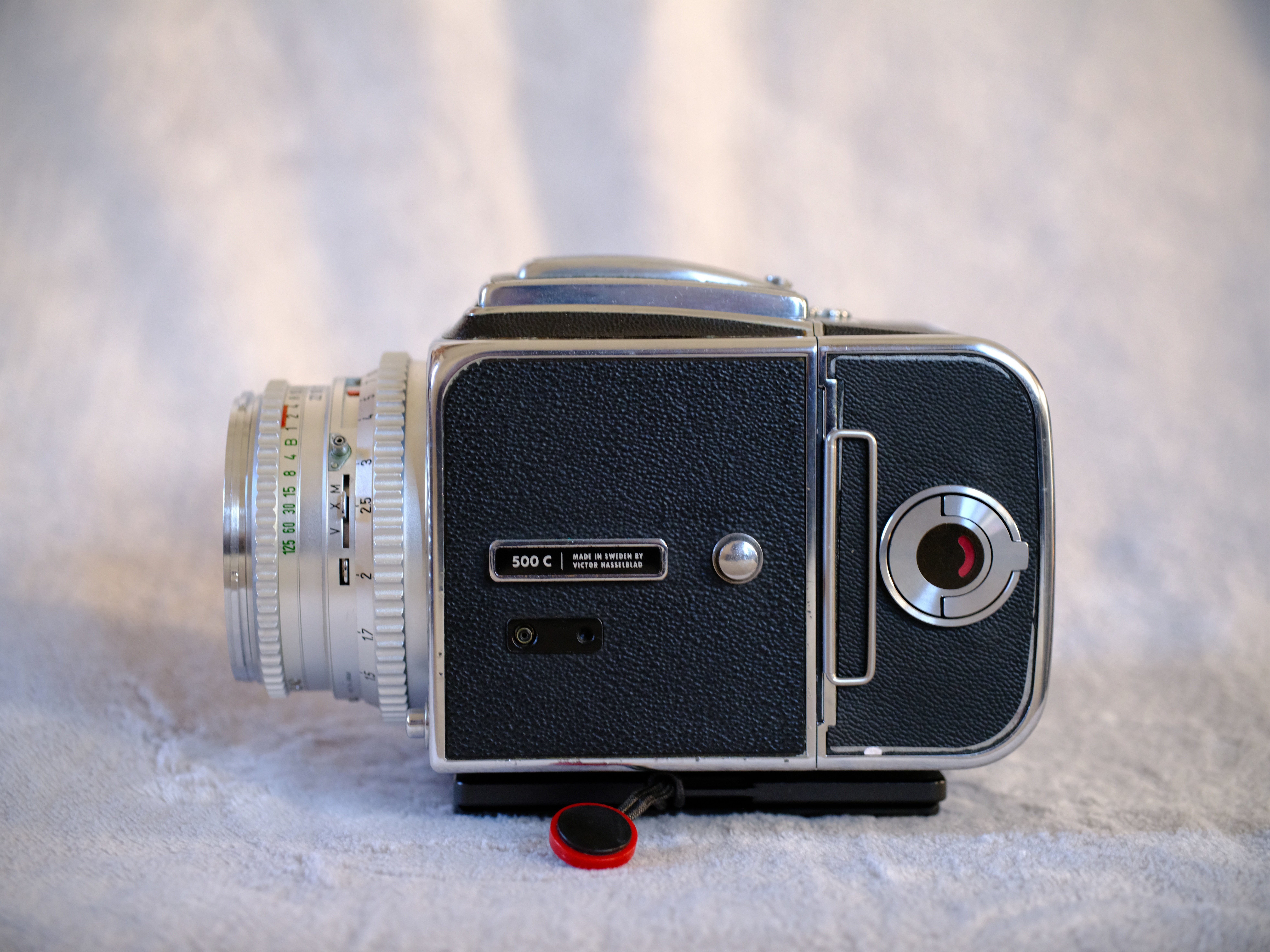 レビュー】初めて宇宙に行ったカメラ Hasselblad 500Cを2017年 レビュー】初めて宇宙に行ったカメラ Hasselblad 500Cを2017年