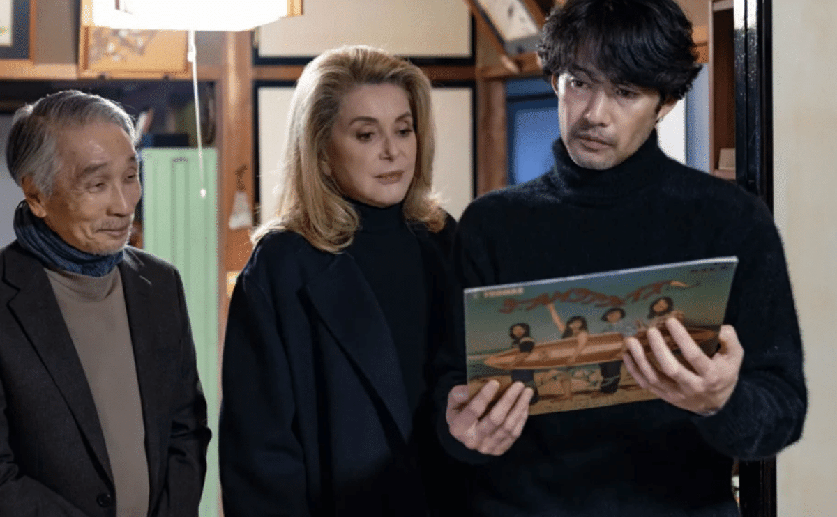 カトリーヌ・ドヌーヴ、亡霊になる｜映画【Spirit World】｜Manuoku